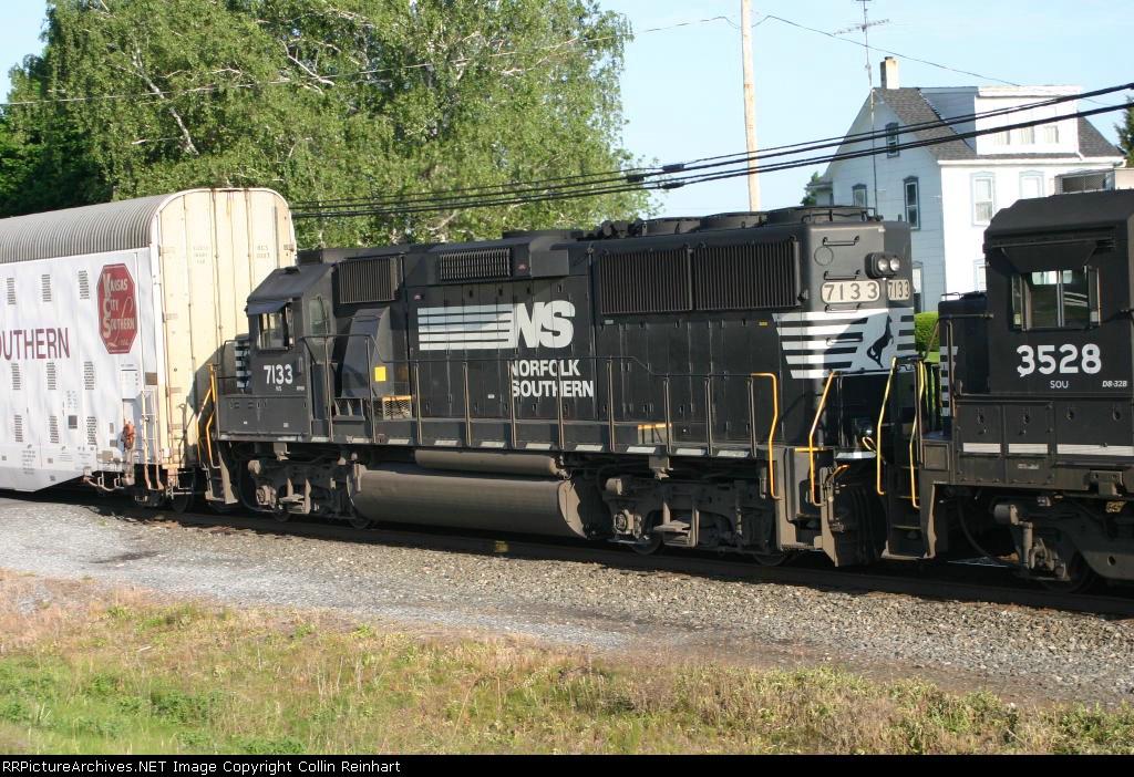 NS 7133